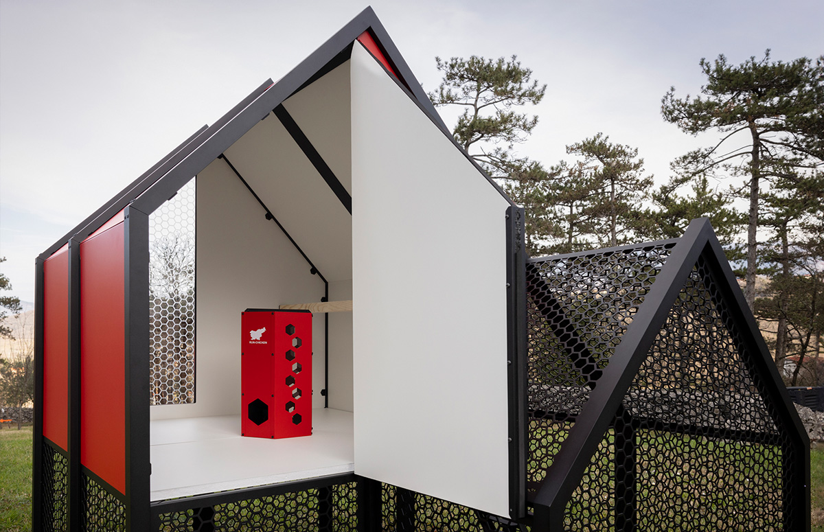 Run-Chicken Villa: Luxury In The Chicken Coop | Chicken Fans